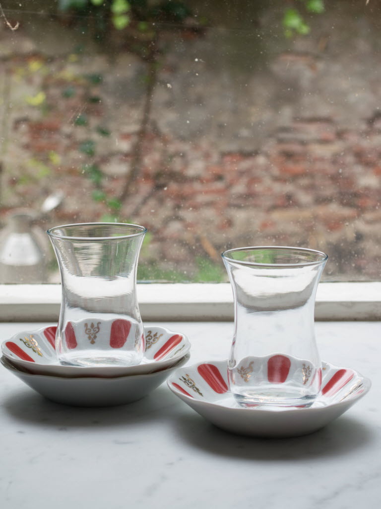 Verres à thé turc | Blanc & Rouge | Set de 2